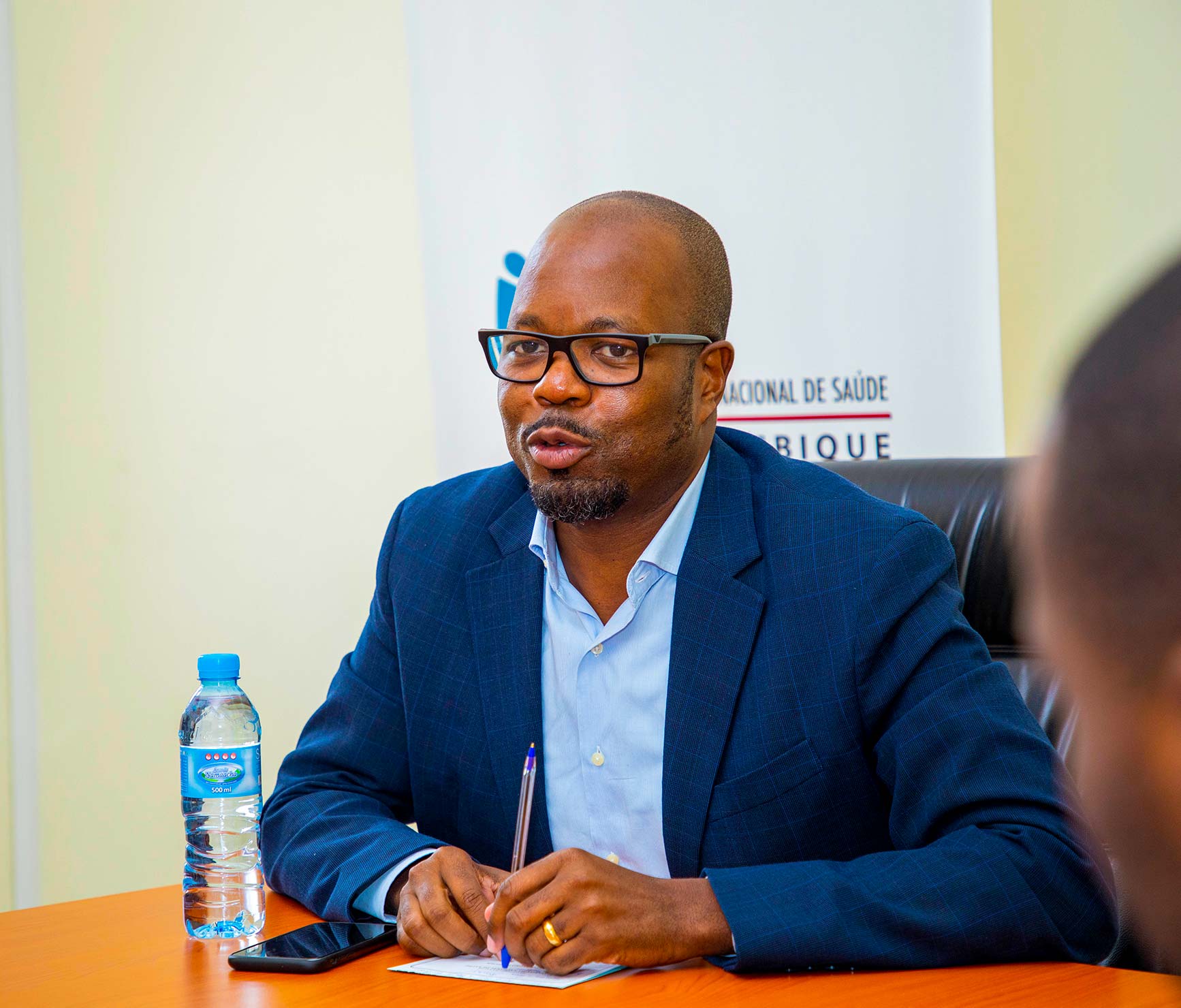 Directores Nacionais e Chefes de Departamentos Autónomos no INS assinam ...