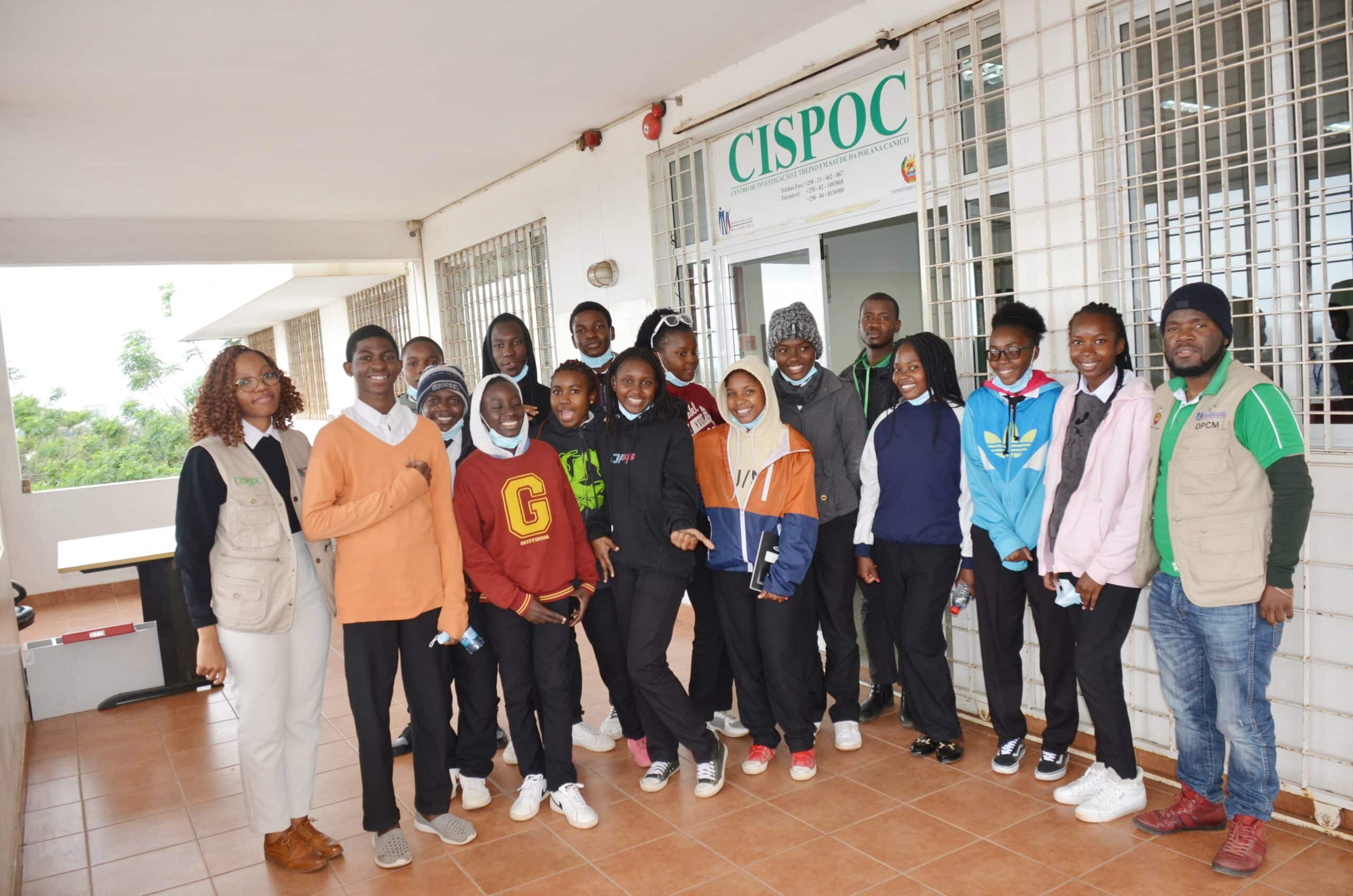 Comunidade estudantil da cidade de Maputo visita CISPOC - Instituto ...